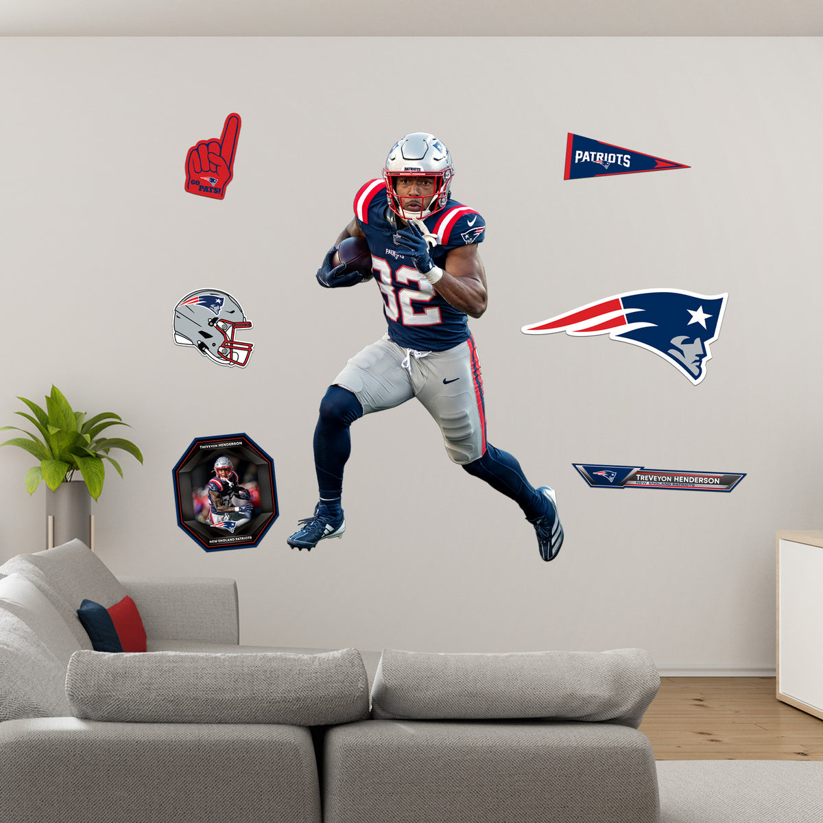 TreVeyon Henderson - RealBig Rush Collection - Official NFL - New Engl ...